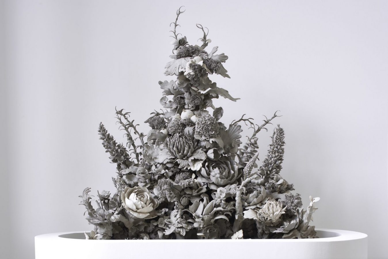 Ephemeral Magic of Raw Clay. Interview with Phoebe Cummings | DailyArt