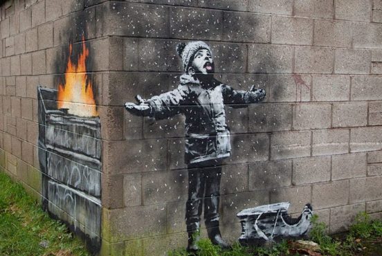 Banksy on the Side of Migrants | DailyArt Magazine