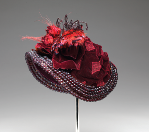 Review: Dressing Up by Elizabeth Block | DailyArt Magazine