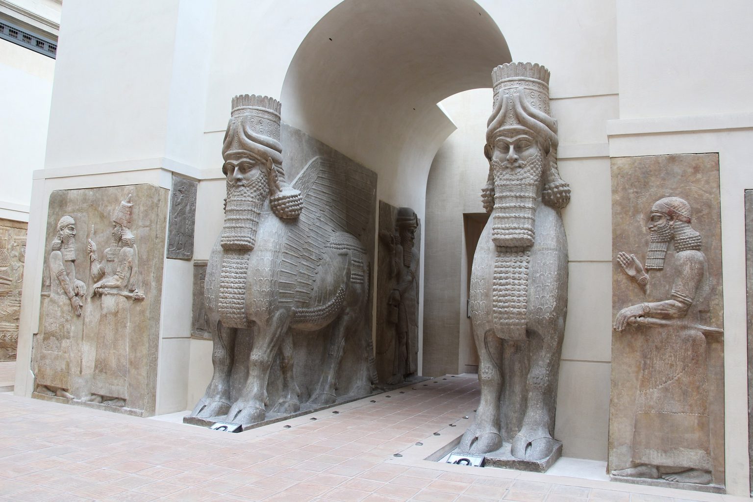 Lamassu, The Mesopotamian Gatekeeper | DailyArt Magazine