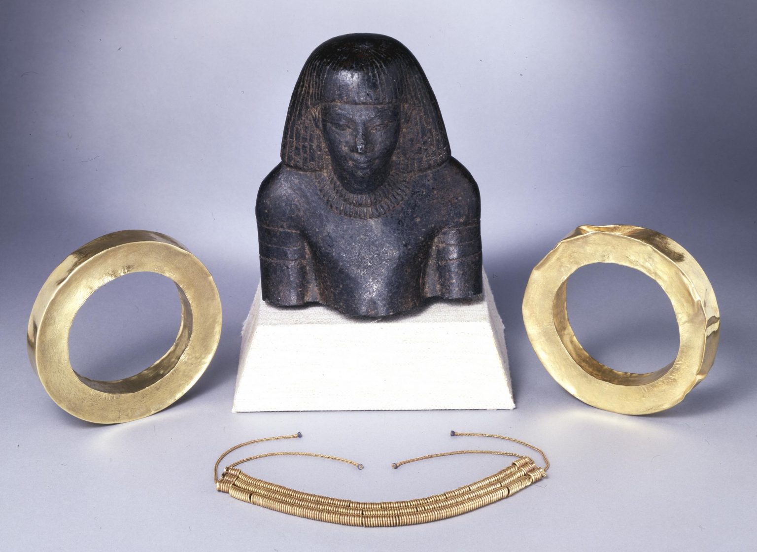 All That Glitters: Gold Jewelry in Ancient Egypt | DailyArt Magazine