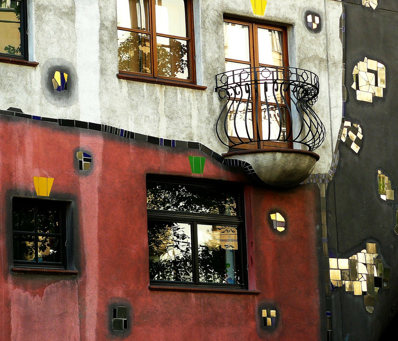 Friedensreich Hundertwasser in 5 Works | DailyArt Magazine