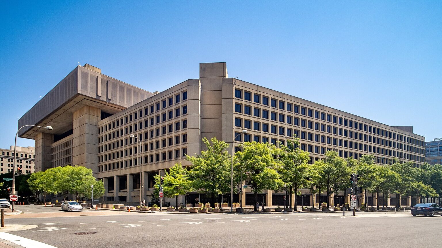 Brutalist Architecture: 10 Most Famous Brutalist Buildings